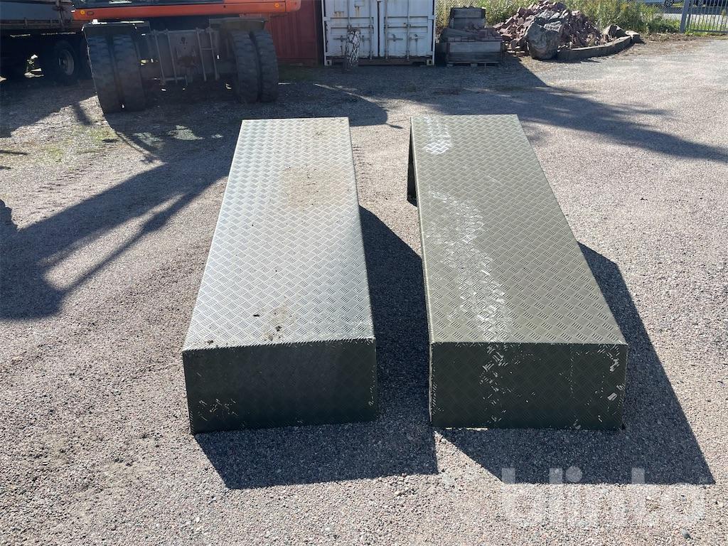 Aluminiumskärmar - Lastbil | Blinto auktioner