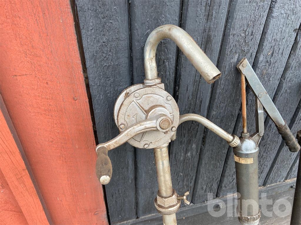 Oljepump - Fatpump | Blinto auktioner