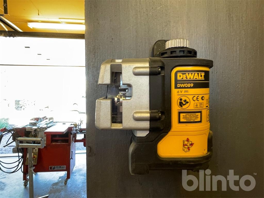 Korslaser - DeWalt DW089 | Blinto auktioner