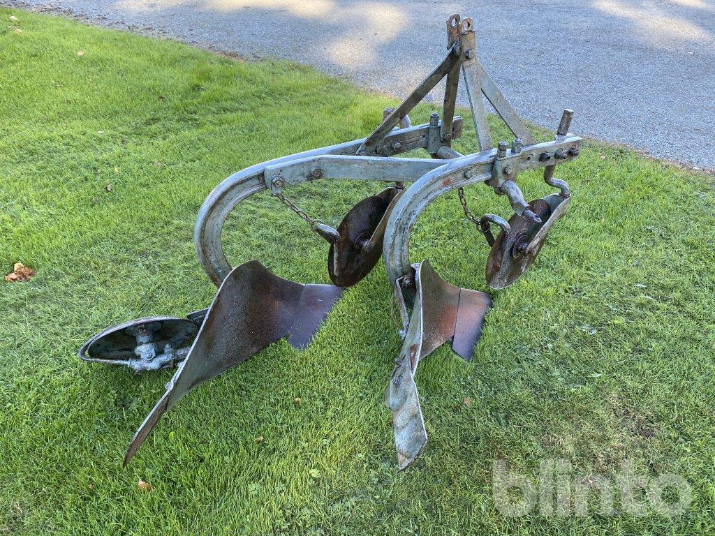 Plog - Grålle | Blinto auktioner