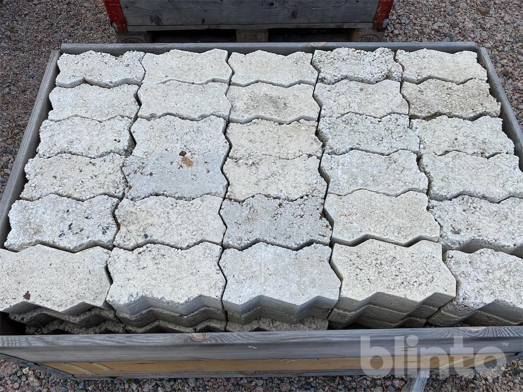 Marksten - ca 60m2 | Blinto auktioner