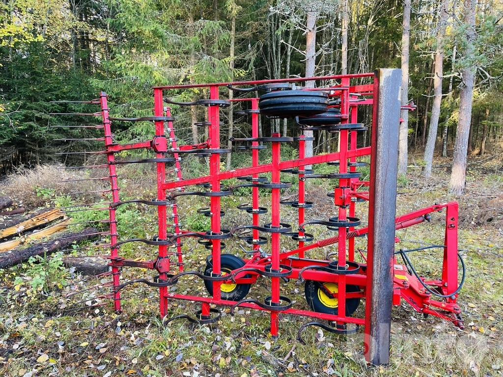 Harv - Väderstad 4 meter | Blinto auktioner