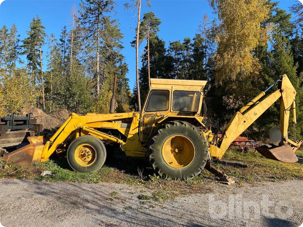 Traktorgrävare - Volvo BM | Blinto auktioner