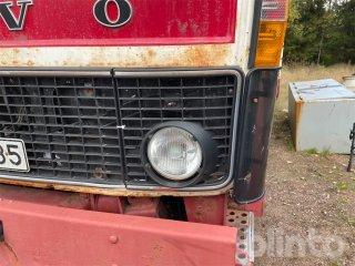 Maskintransport - Lastbil Volvo F613 | Blinto auktioner