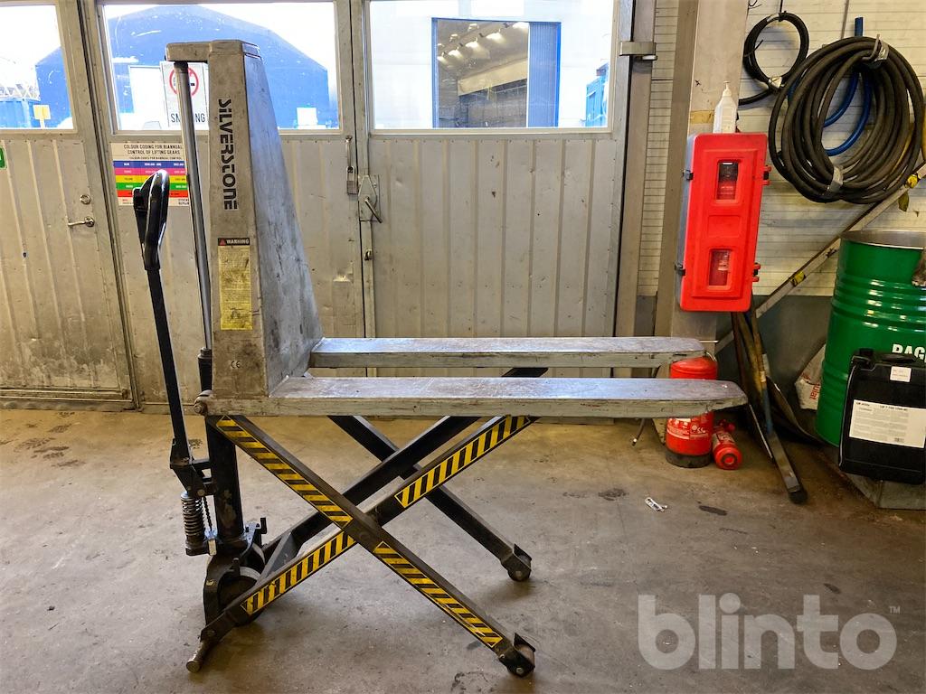 Saxlyft - Silverstone | Blinto auktioner