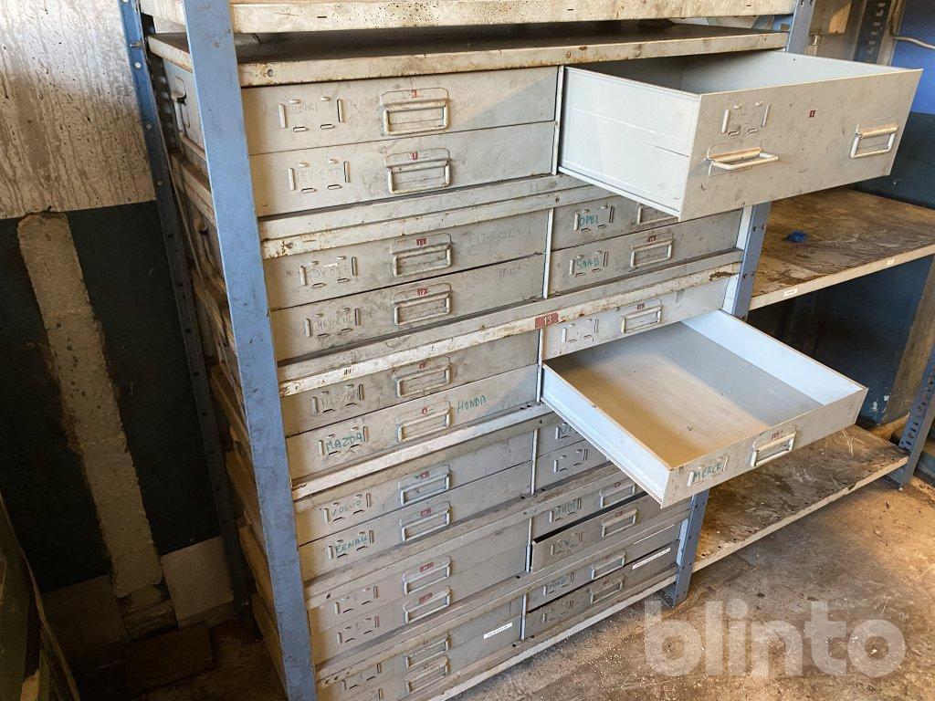 Hyllsystem - 2st | Blinto auktioner