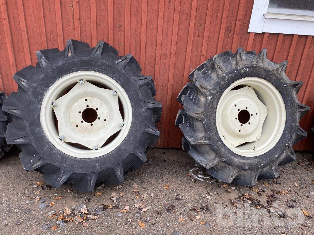 Traktordäck - 4st | Blinto auktioner