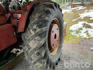 Traktor - Volvo 470 | Blinto auktioner