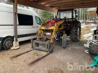 Traktor - Volvo 470 | Blinto auktioner