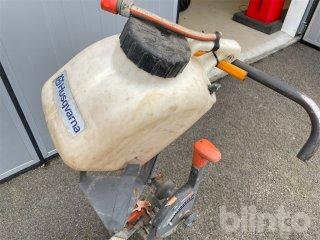 Kapvagn - Husqvarna motorkap | Blinto auktioner