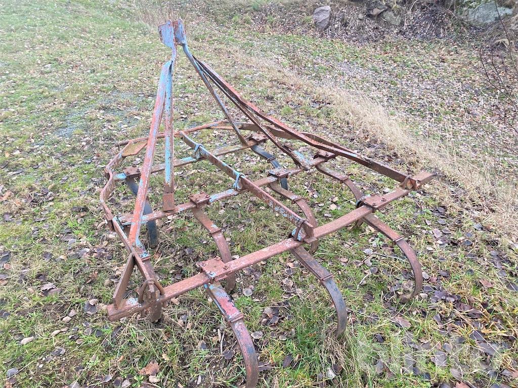 Harv - Trepunkts fäste | Blinto auktioner