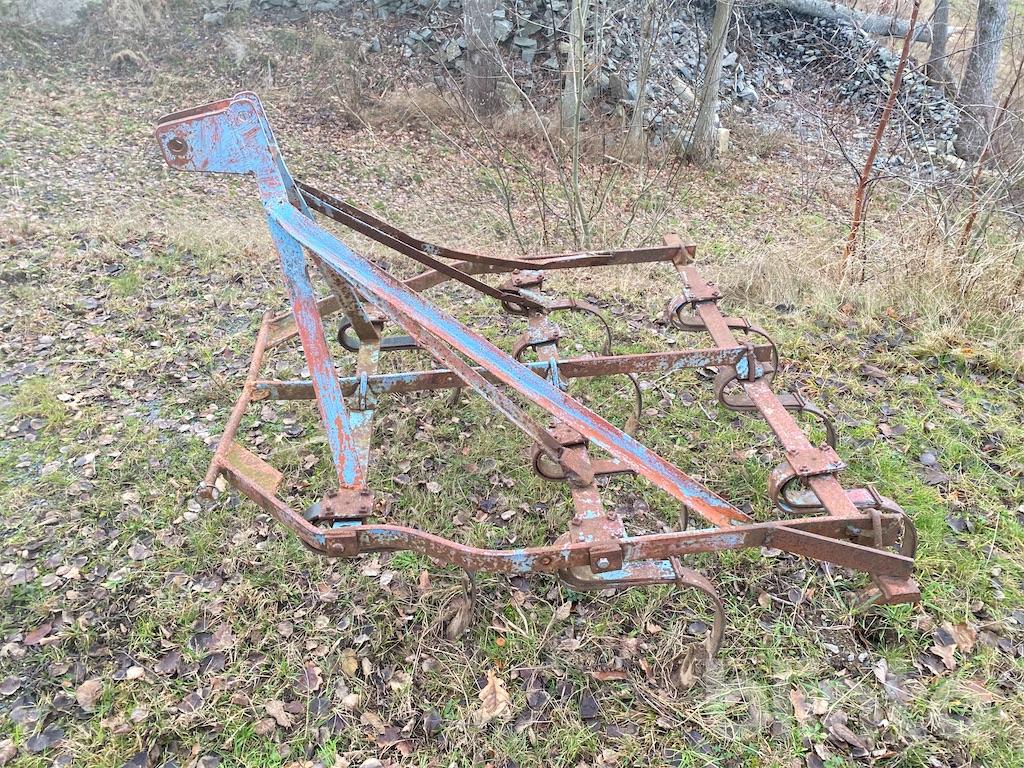 Harv - Trepunkts fäste | Blinto auktioner