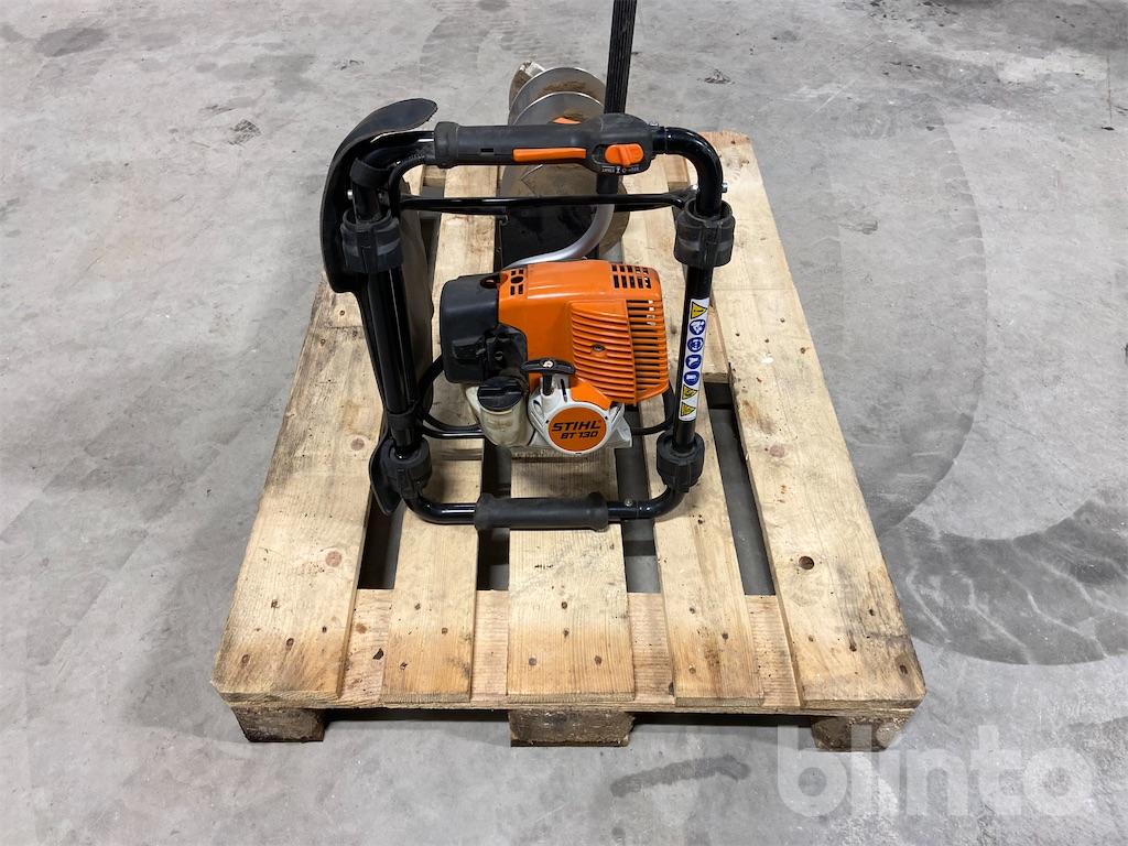 Jordborr - Stihl BT130 | Blinto auktioner