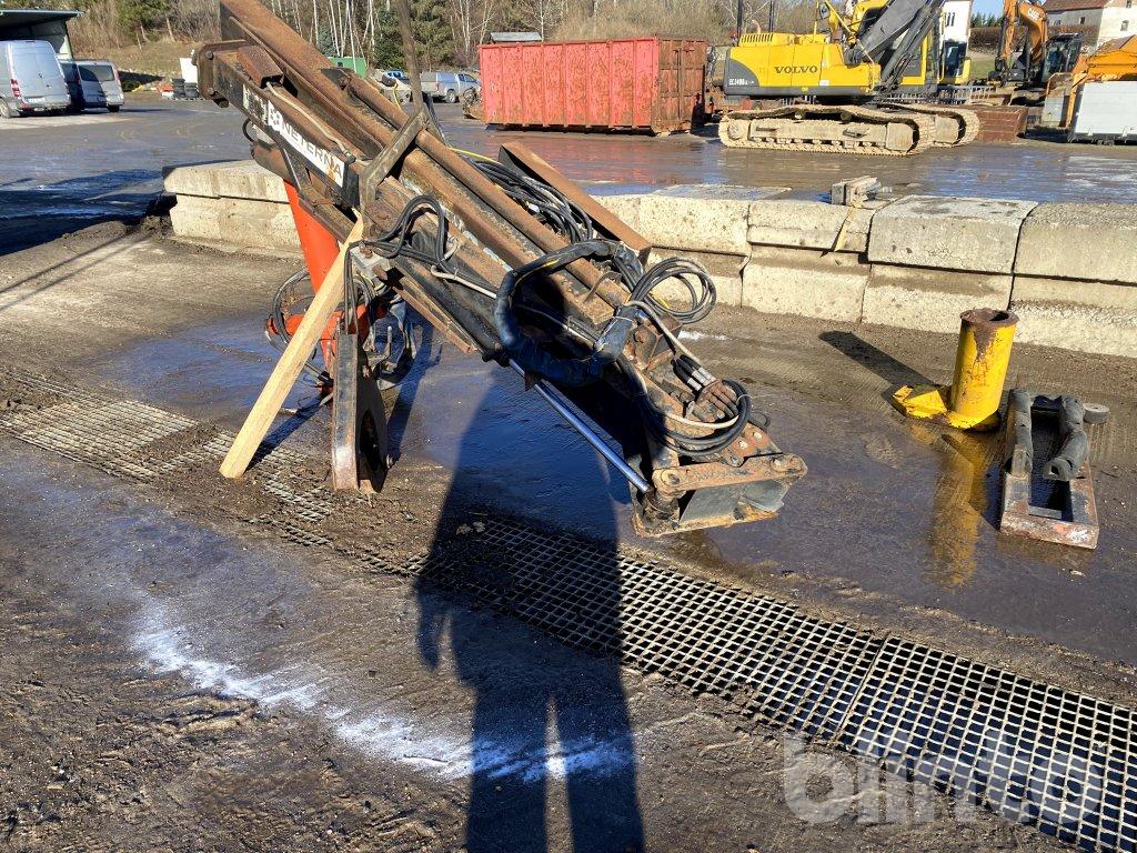 Lift till grävlastar - System Giraff 9000 ifrån Logos | Blinto auktioner