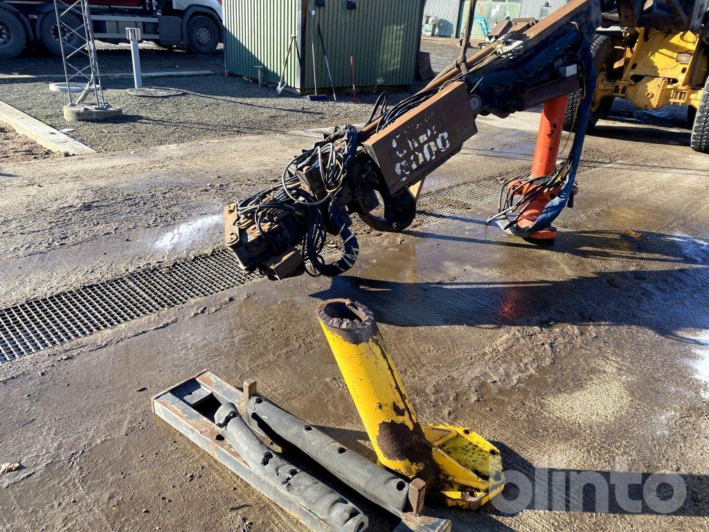 Lift till grävlastar - System Giraff 9000 ifrån Logos | Blinto auktioner