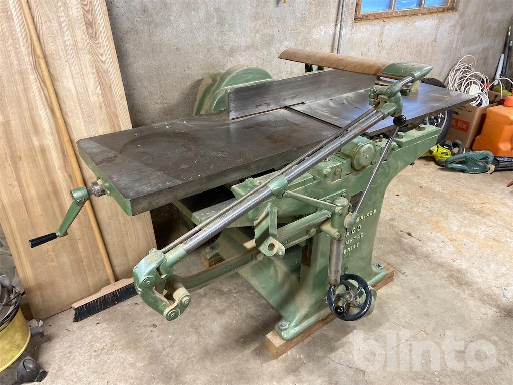 Hyvel - Waco | Blinto auktioner