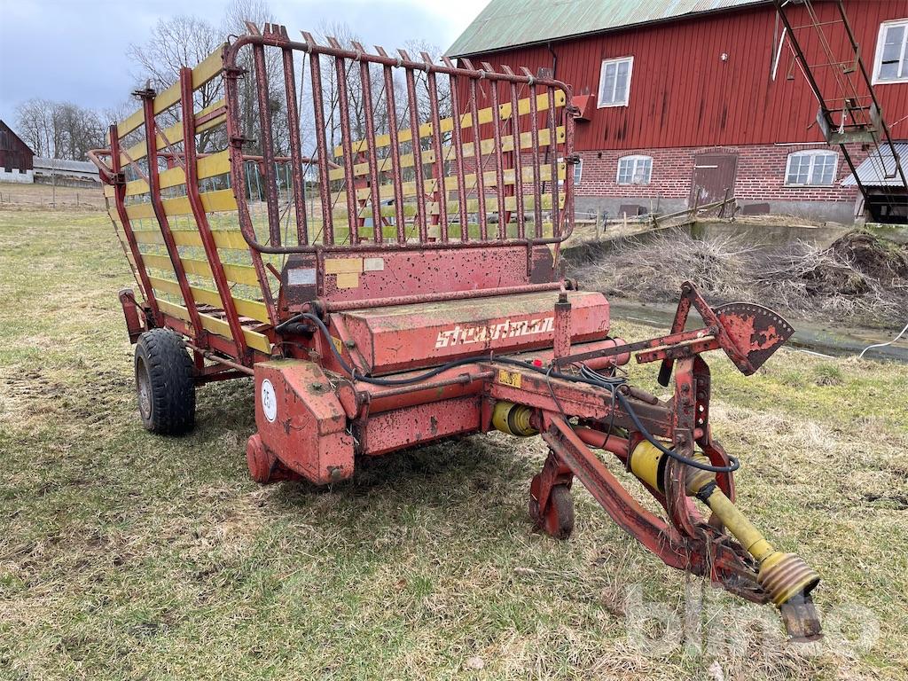 Självlastarvagn - Strautman LB19 | Blinto auktioner