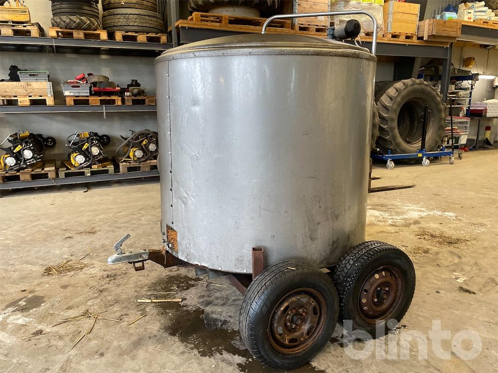 Mjölkvagn - 1600Liter | Blinto auktioner