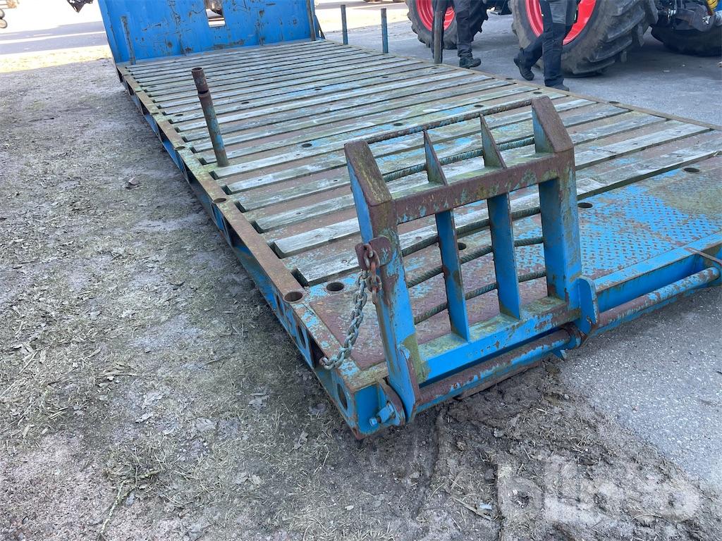 Maskinflak - 6,5 meter flak | Blinto auktioner