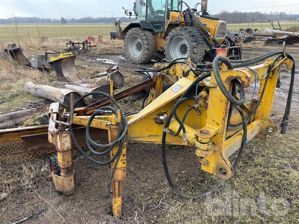 Strängspridare - Mattsson | Blinto auktioner