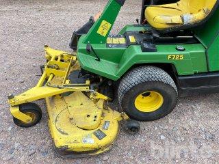 Åkgräsklippare - John Deere F725 | Blinto auktioner