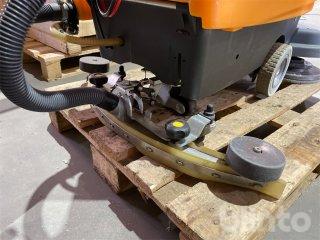 Skurmaskin - TASKI swingo 1250B | Blinto auktioner