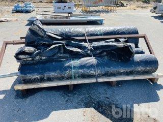 Täckplast - Rani Torvfilm >300 x 17 meter med hållare | Blinto auktioner
