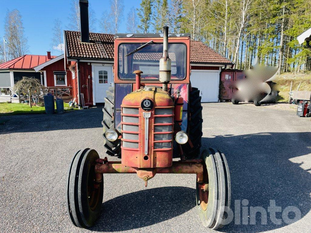 Veterantraktor - BM Volvo Boxer | Blinto auktioner