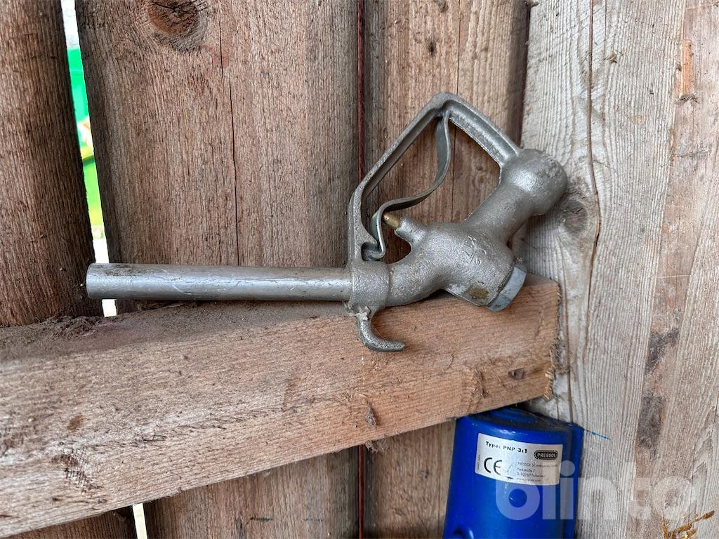 Oljepump - | Blinto auktioner