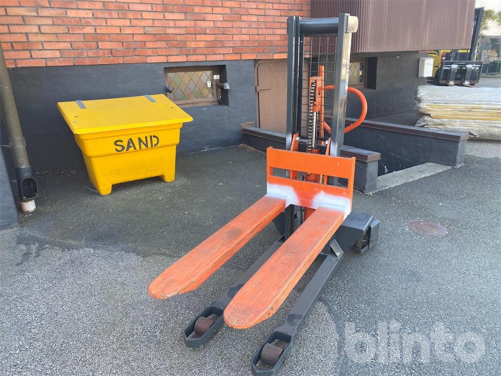 Palllyftare - Aj 30045 handpumpad | Blinto auktioner