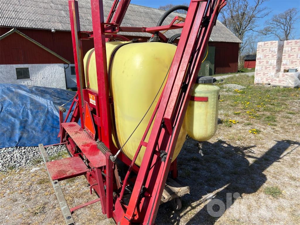 Spruta - Hardi 800-12 | Blinto auktioner