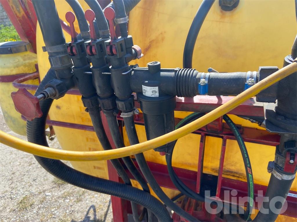 Spruta - Hardi 800-12 | Blinto auktioner