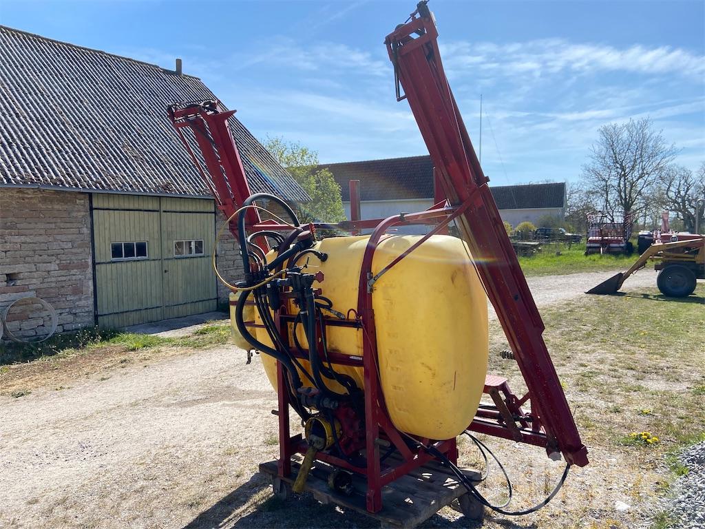 Spruta - Hardi 800-12 | Blinto auktioner