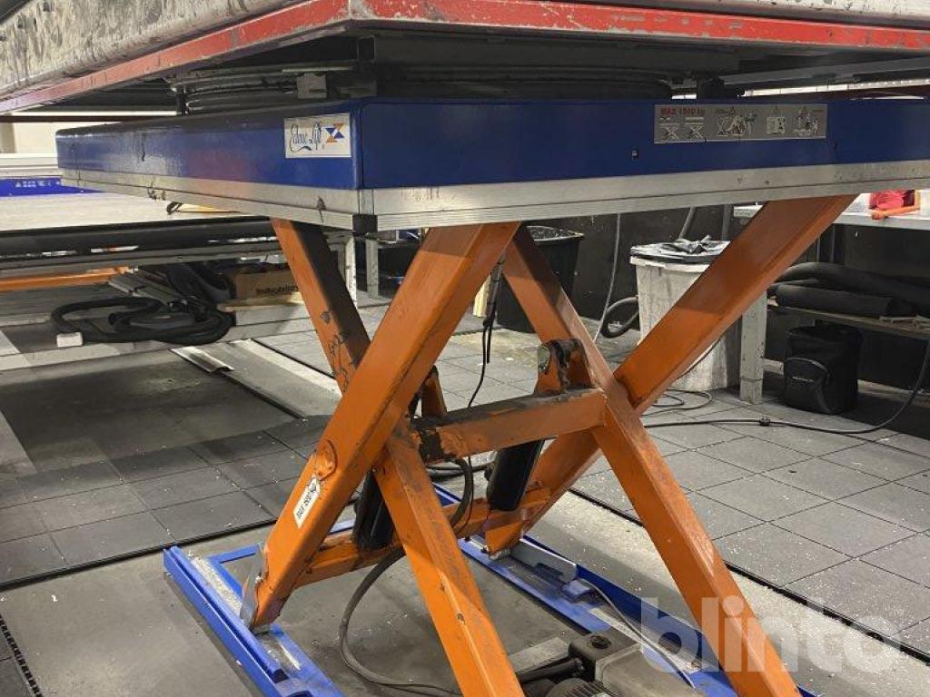 Lyftbord #2 - Edmo Lift | Blinto auktioner