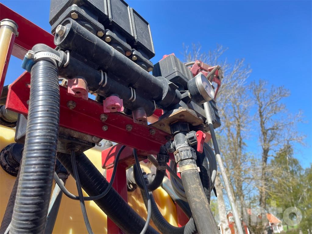 Spruta - Hardi LXY 1200 | Blinto auktioner