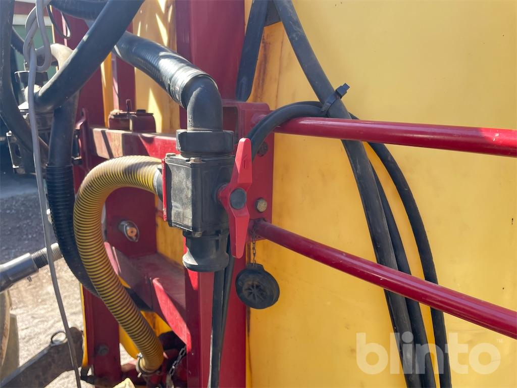 Spruta - Hardi LXY 1200 | Blinto auktioner