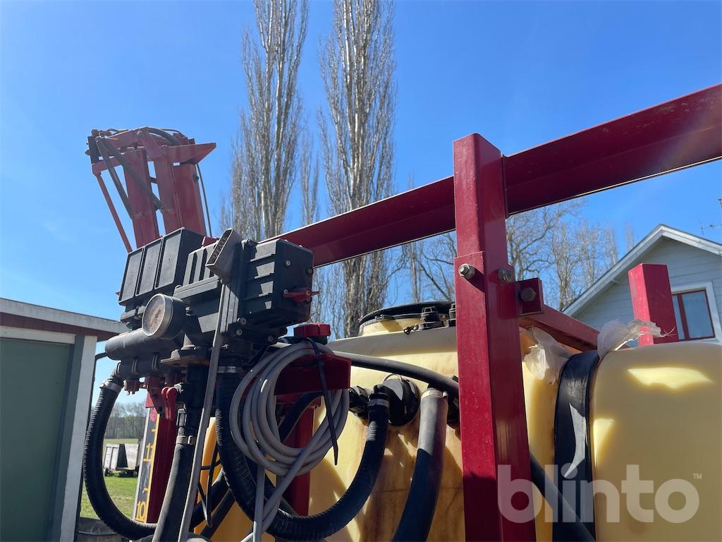 Spruta - Hardi LXY 1200 | Blinto auktioner