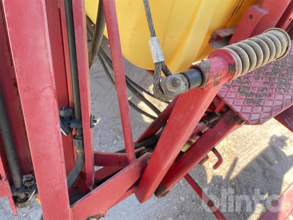 Spruta - Hardi LXY 1200 | Blinto auktioner