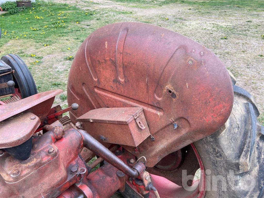 Veterantraktor - VOLVO T 425 | Blinto auktioner