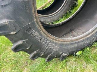 Traktordäck - Trelleborg TM800 480/65R28 | Blinto auktioner