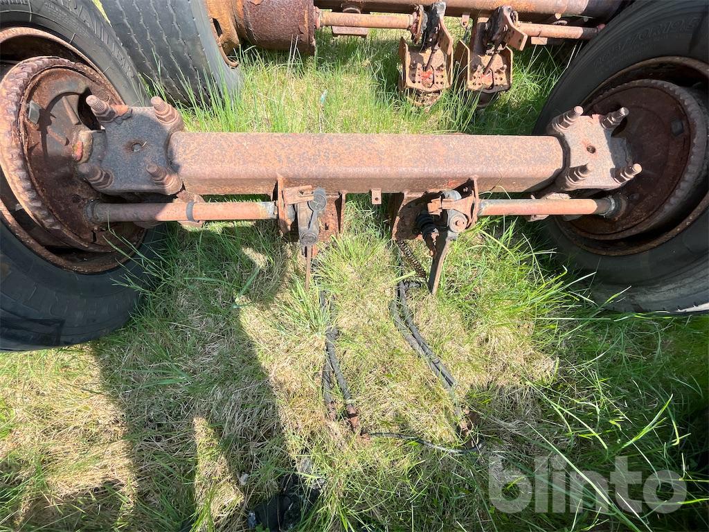 Hjulaxel - BWP axel med hjul 19,5 | Blinto auktioner