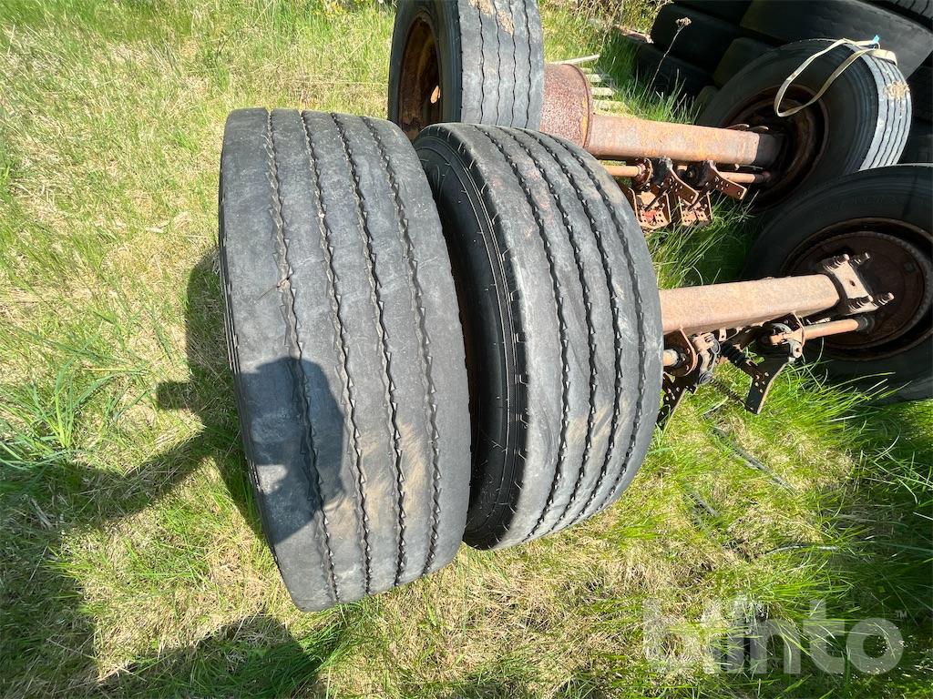 Hjulaxel - BWP axel med hjul 19,5 | Blinto auktioner