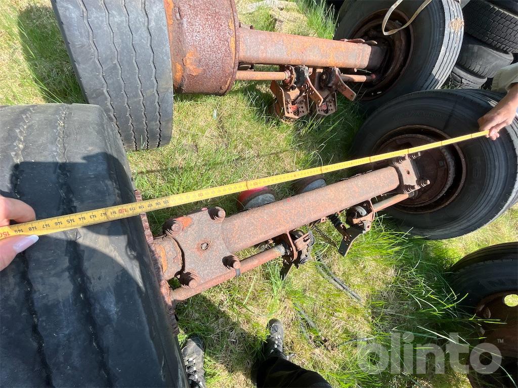 Hjulaxel - BWP axel med hjul 19,5 | Blinto auktioner