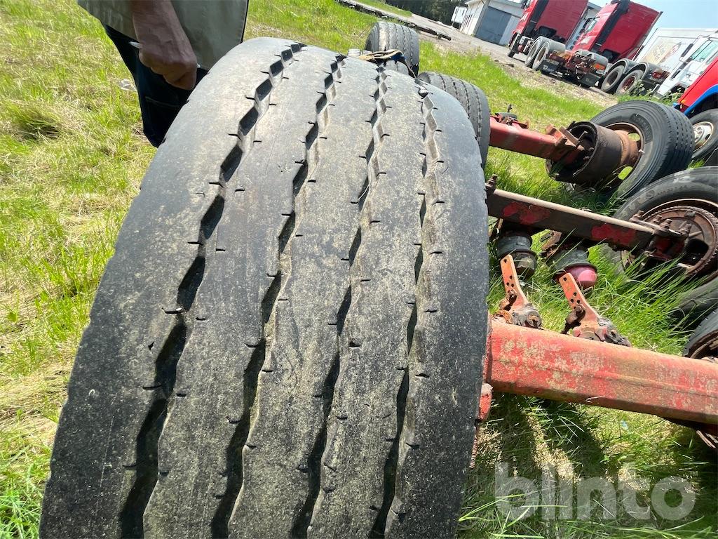 Hjulaxel - Axel med hjul 22,5 tum | Blinto auktioner