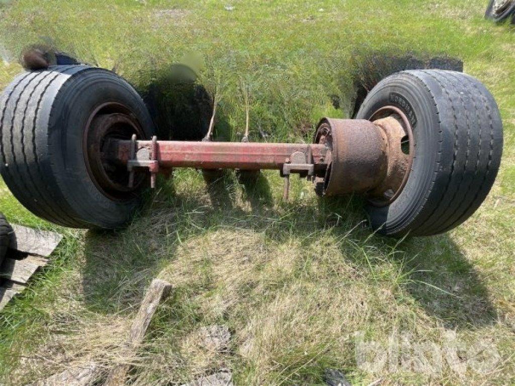 Hjulaxel - Axel med hjul 22,5 tum | Blinto auktioner