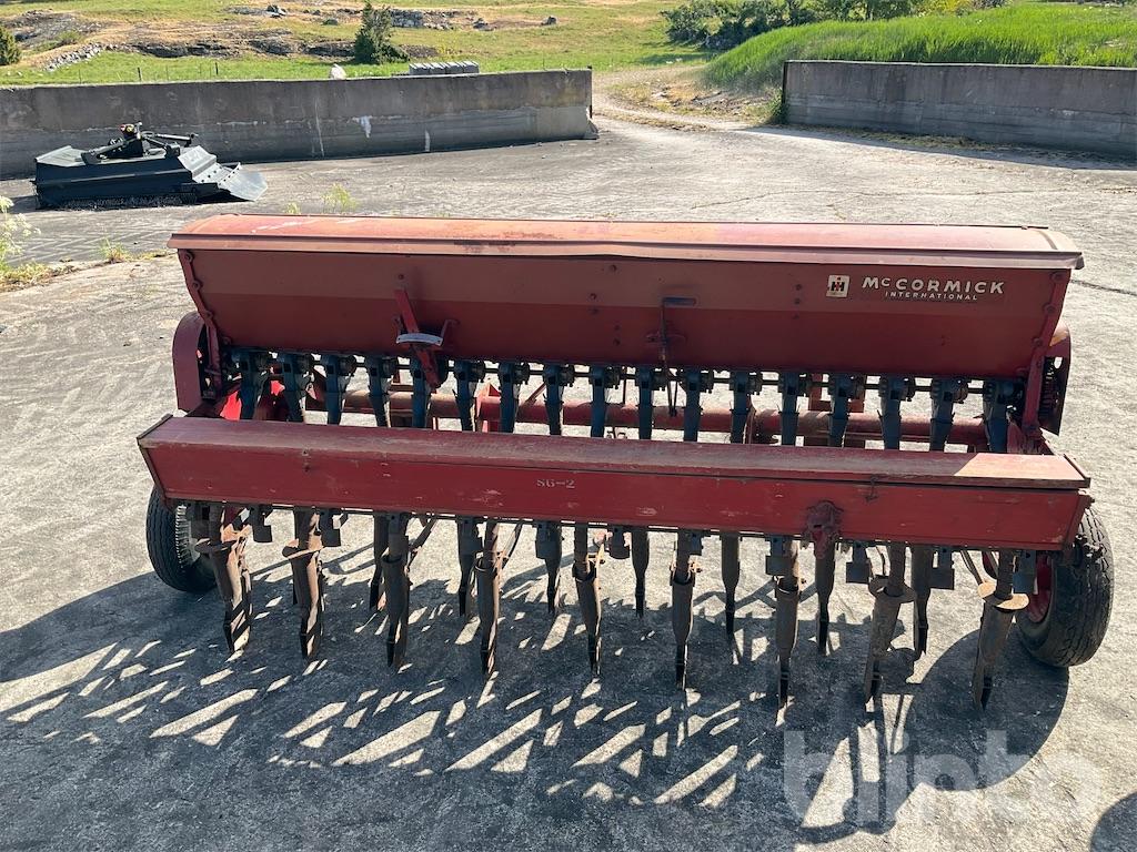 Såmaskin - Mc Cormik International S6-2 | Blinto auktioner