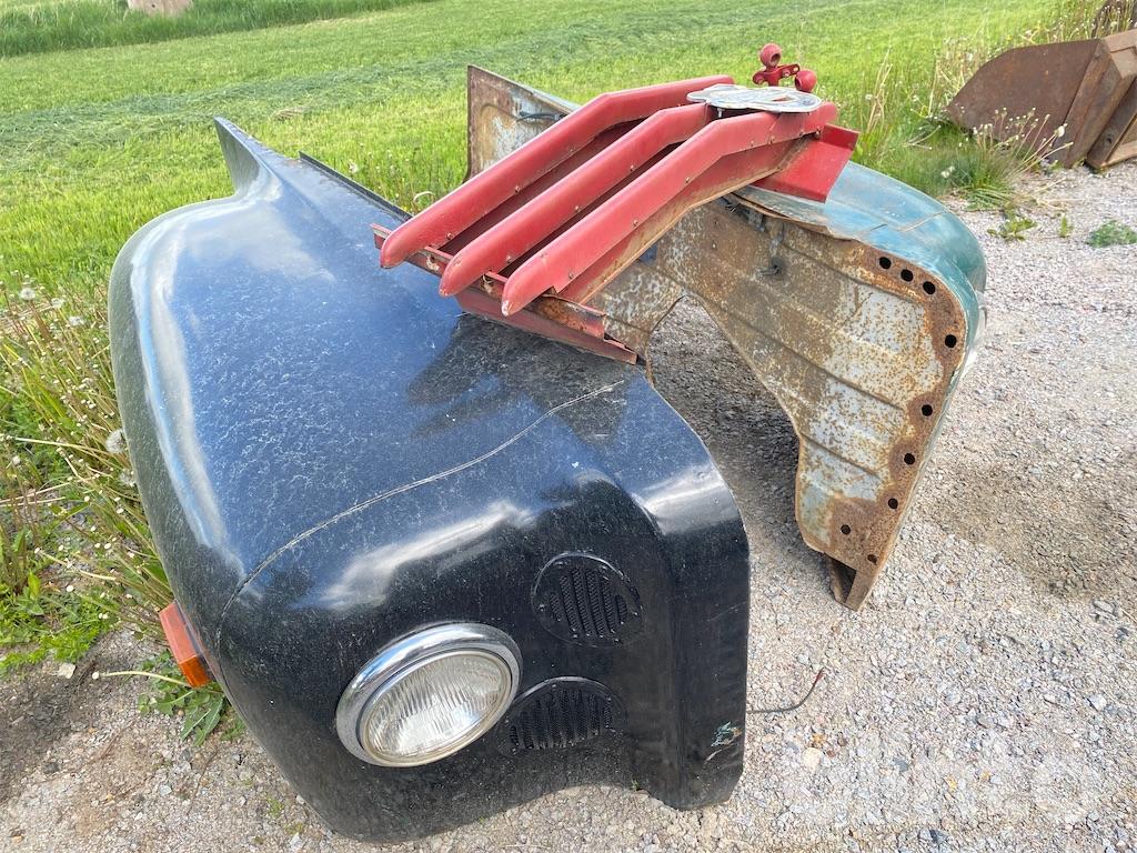 Diverse bildelar - Volvo Brage / Starke med flera | Blinto auktioner