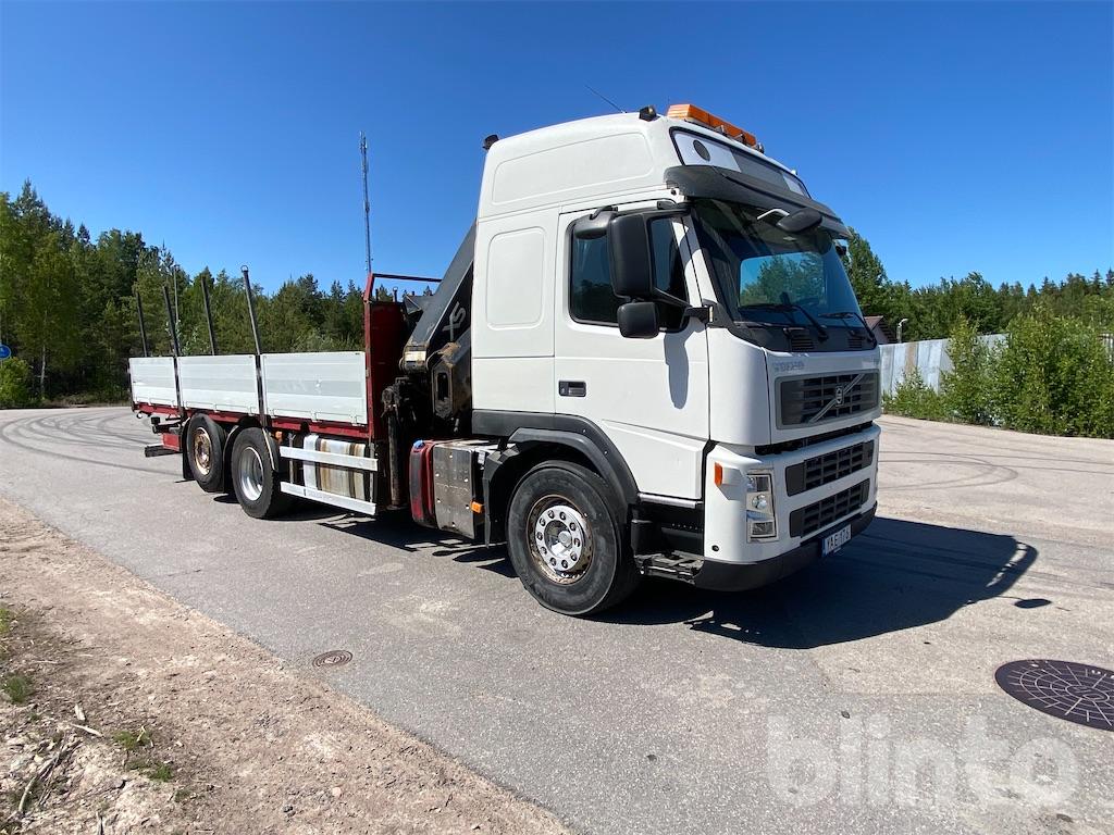 Kranbil - VOLVO FM 6x2 | Blinto auktioner