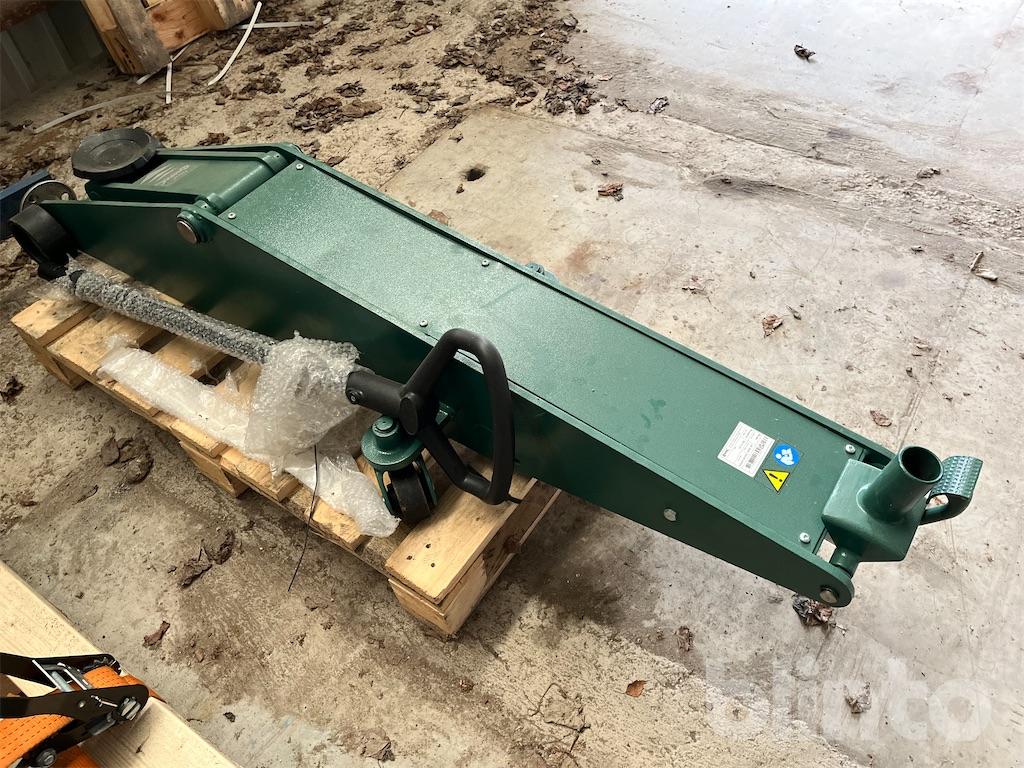 Lastbils-Domkraft - Compac 15000kg | Blinto auktioner