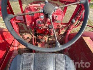 Traktor - VOLVO T 35 | Blinto auktioner